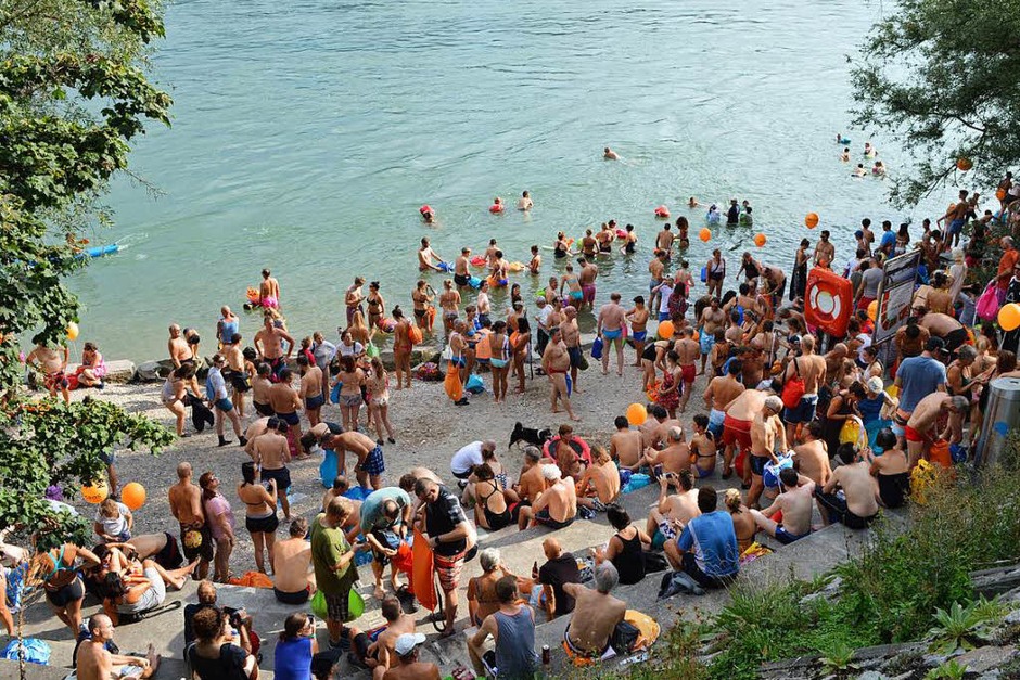 Fotos: Tausende gingen beim Basler Rheinschwimmen baden - Basel ...