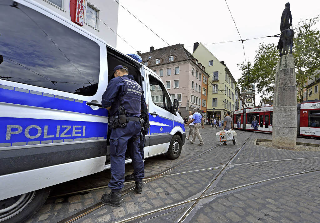 Großeinsatz in Freiburg - Freiburg - Badische Zeitung