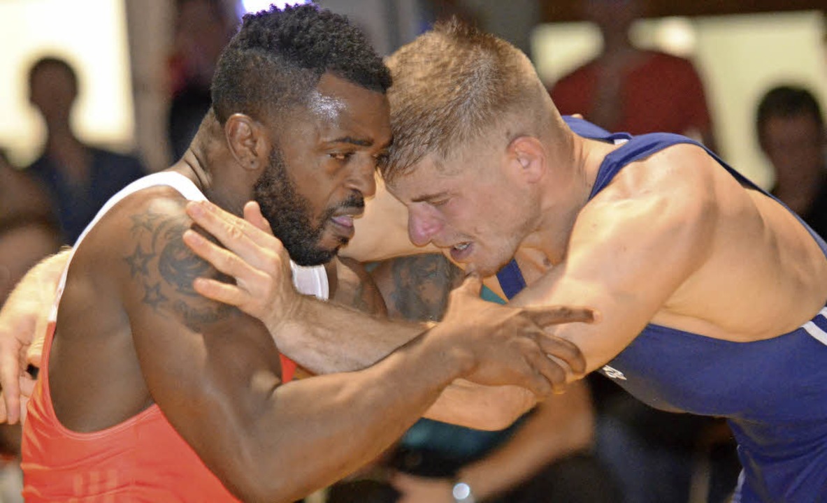 TuS Adelhausen bei der RKG Freiburg - Ringen - Badische Zeitung