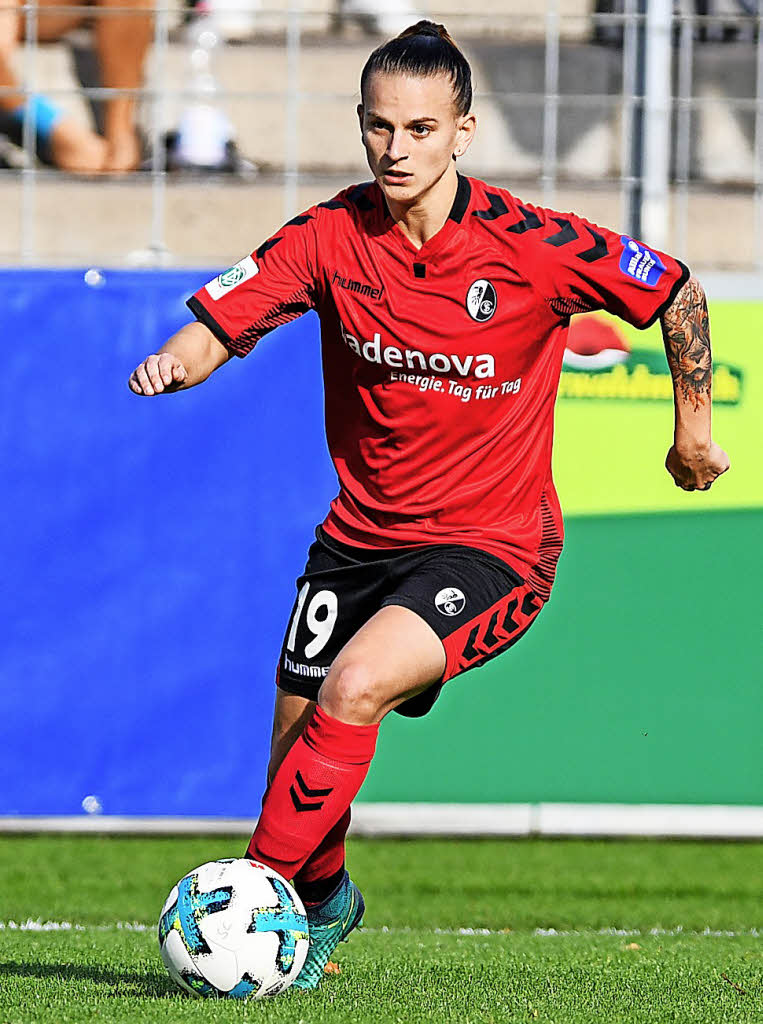 SC-Verteidigerin Jobina Lahr genießt es, schmerzfrei kicken zu können ...