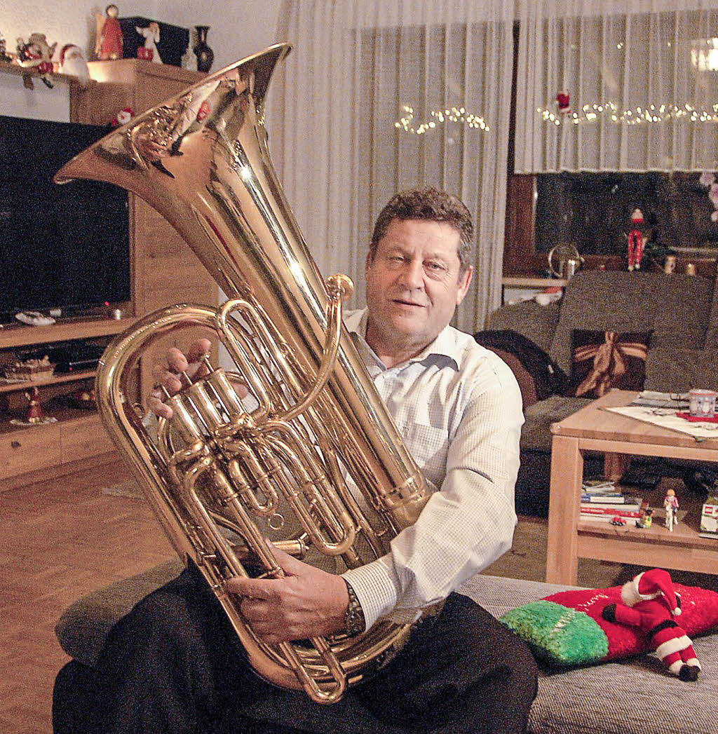Tuba-Spieler aus Leidenschaft - Efringen-Kirchen - Badische Zeitung