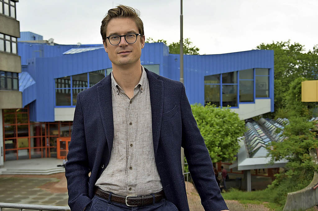 Der Literaturwissenschaftler Nicolas Detering analysiert in der ...