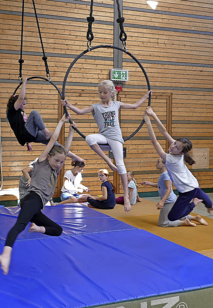 Fakire, Clowns und Jongleure - Ehrenkirchen - Badische Zeitung