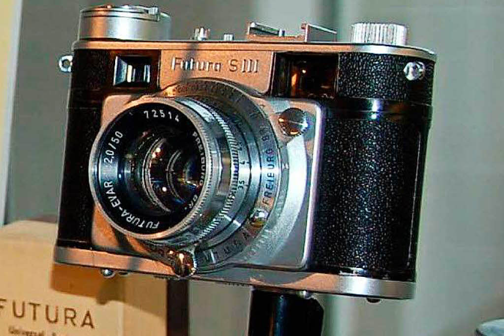 Ausstellung alter Fotoapparate aus Freiburg in Gundelfingen ...