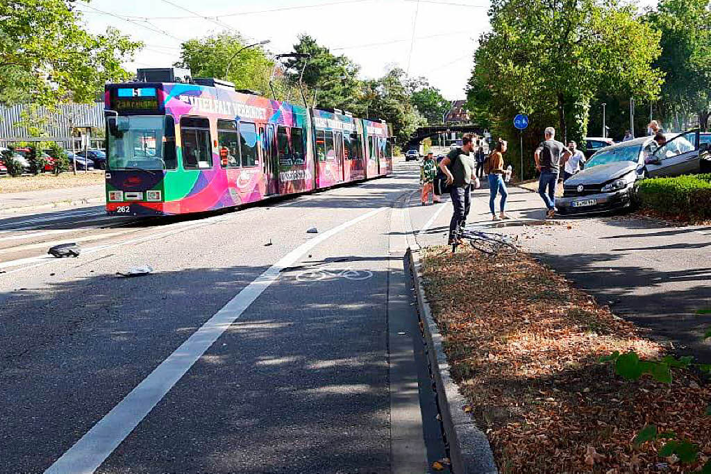 Autofahrerin kollidiert auf der Heiliggeiststraße frontal mit einer ... Autofahrerin kollidiert auf der Heiliggeiststraße frontal mit einer ...