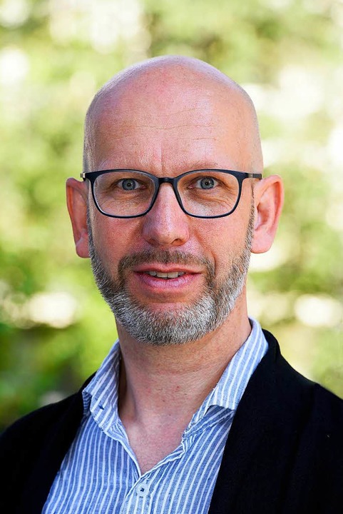 Roland Rosenow: "Wir fordern staatliche Seenotrettung" - Freiburg ...