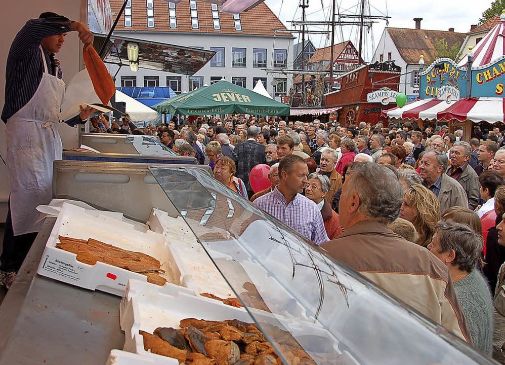 Fischmarkt zum 10. Mal in Offenburg - Offenburg - Badische Zeitung