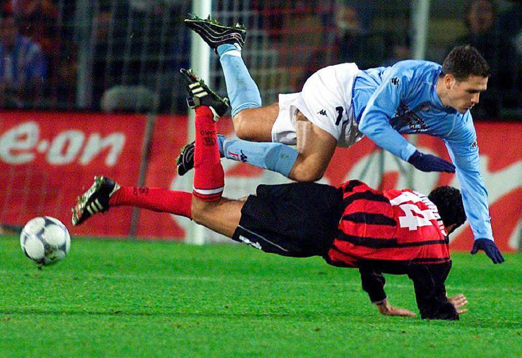 Der SC Freiburg steht für sieben Minuten im Achtelfinale des UEFA-Cups ...