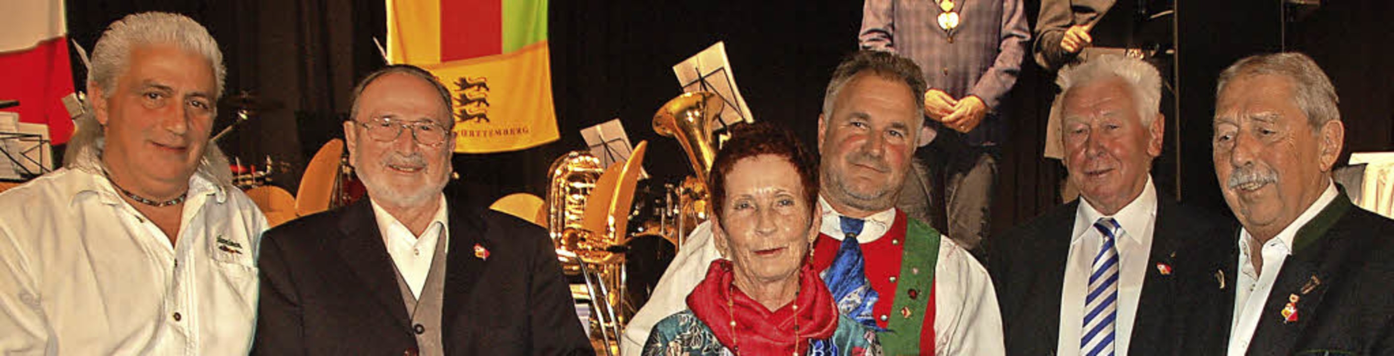 Stadt zeichnet verdiente Persönlichkeiten aus - Rheinfelden - Badische ...