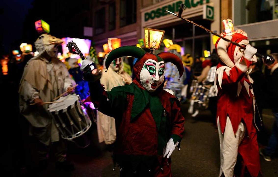 Die Laternen sind die Stars zum Basler Morgestraich - Basel - Badische ...