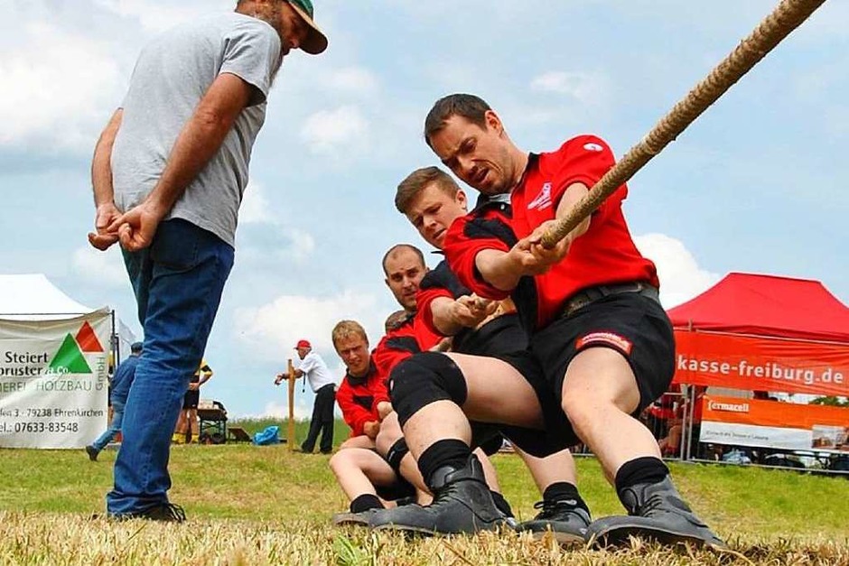 Fotos: Beachvolleyballturnier und Tauziehen in Horben - Horben ...