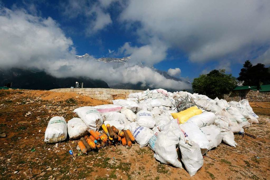 Stau am Everest zeigt, wie wir mit der Welt umgehen - Kommentare ...