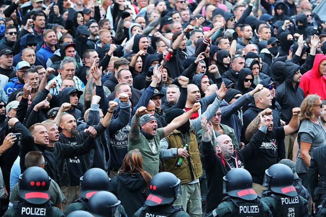 12.700 Rechtsextremisten gelten als gewaltbereit - Deutschland ...