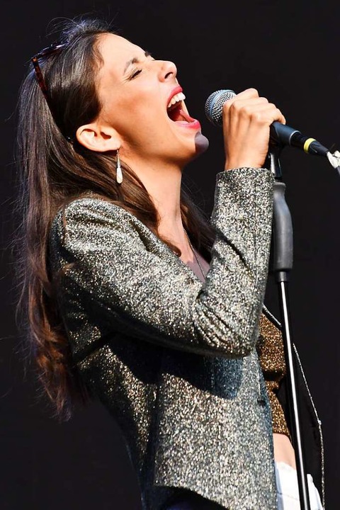 Wie Céline Huber aus Lörrach ihren Auftritt mit Revolverheld fand ...