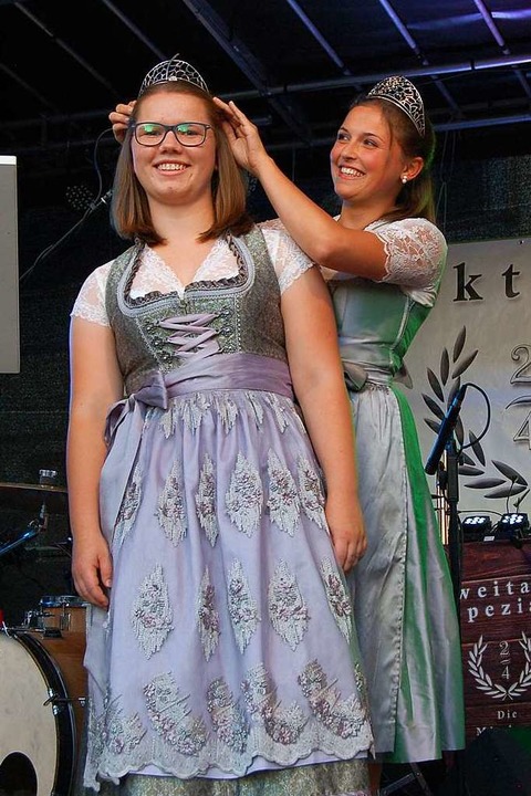 Lisa Bader aus Lahr ist neue Breisgauer Weinprinzessin - Emmendingen ...