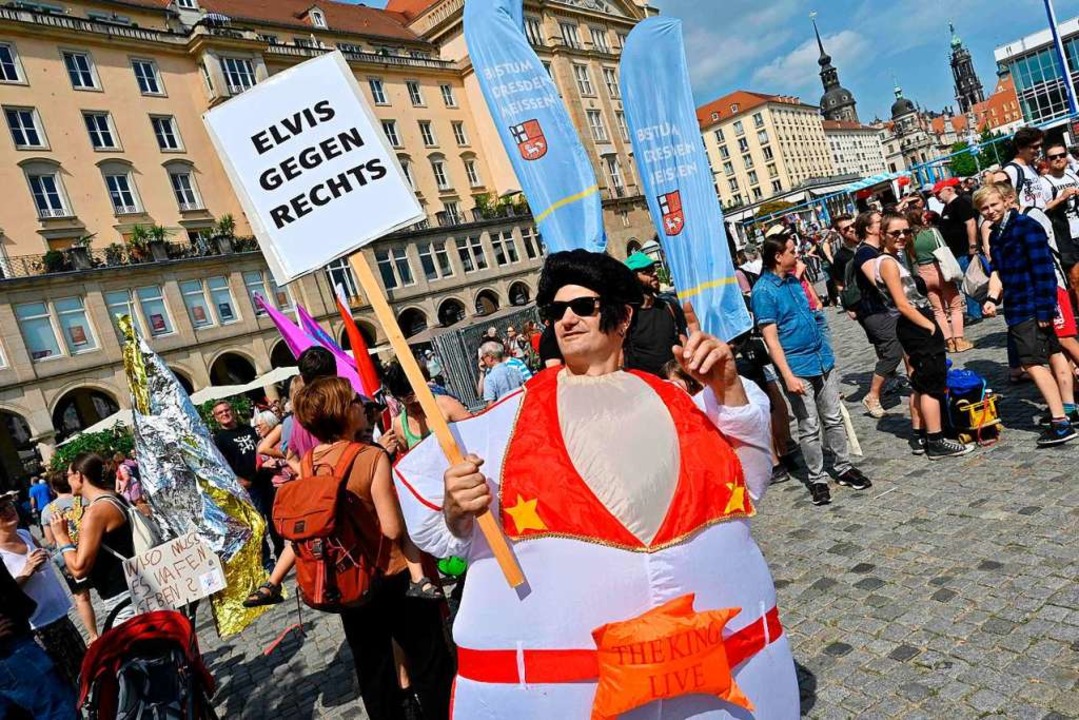 Mehr als 35.000 Menschen demonstrieren in Dresden gegen den "Rechtsruck ...