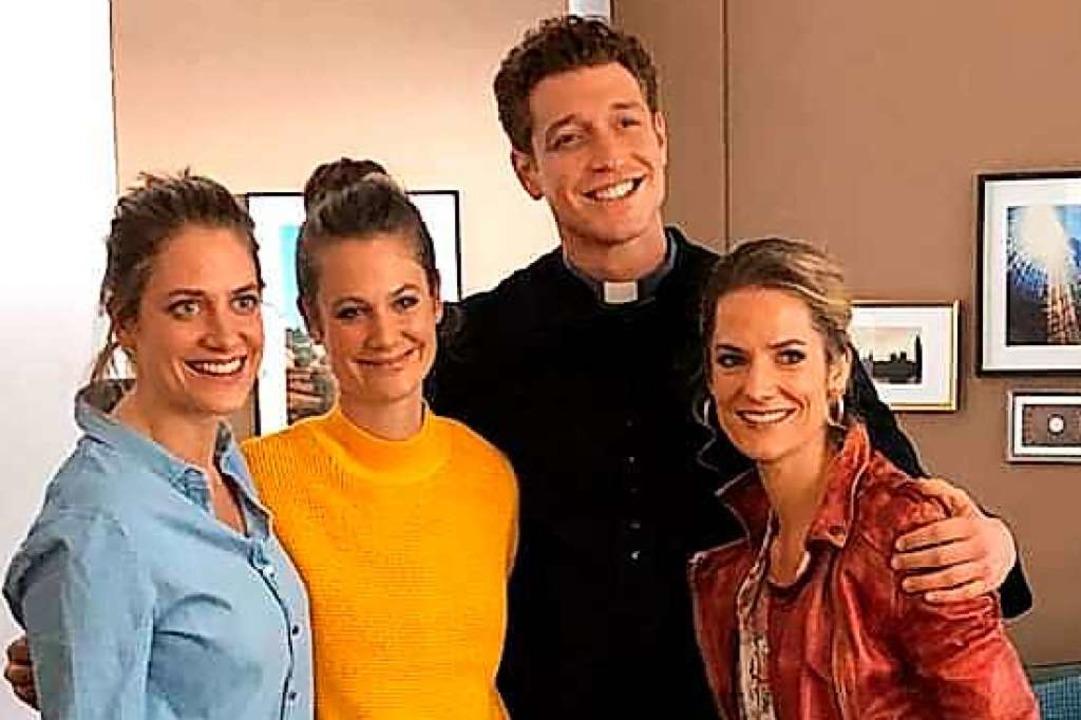 Pfarrerin Anna Manon Schimmel betreut im Netz fast eine zweite Gemeinde ...