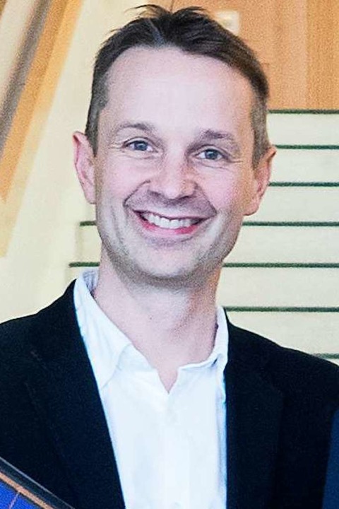 Wie ein Professor mit Photovoltaik und Pflanzenkohle gegen den ...