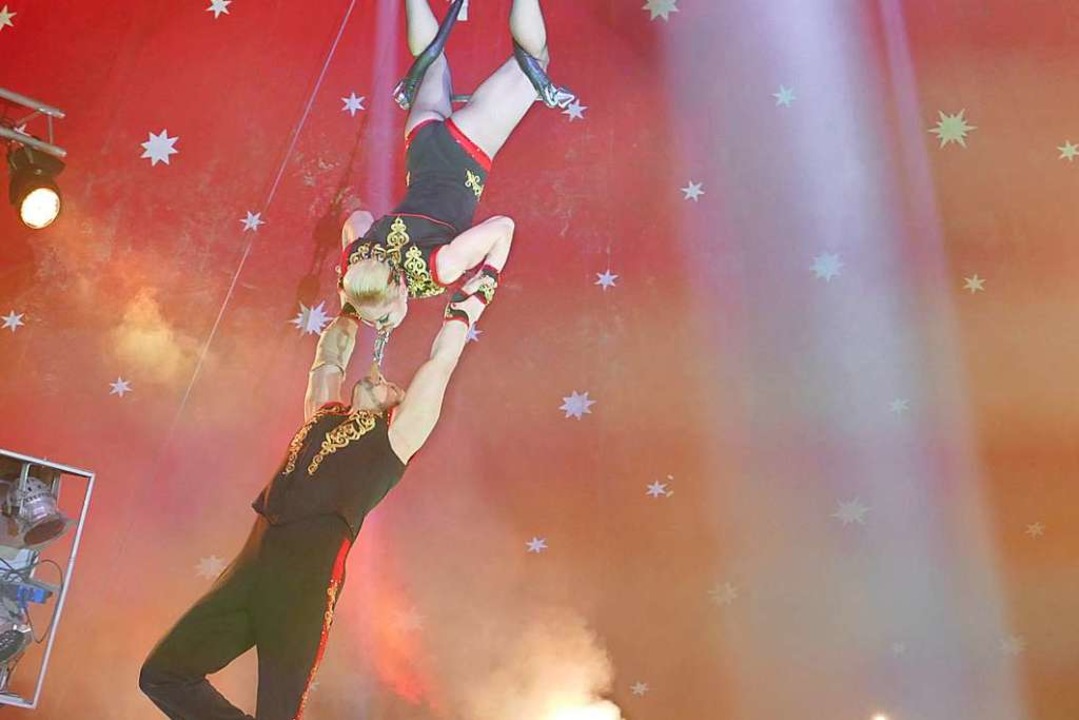 Das Duo Costache: Wenn nur die Zähne 150 Kilo halten müssen - Lörrach ...