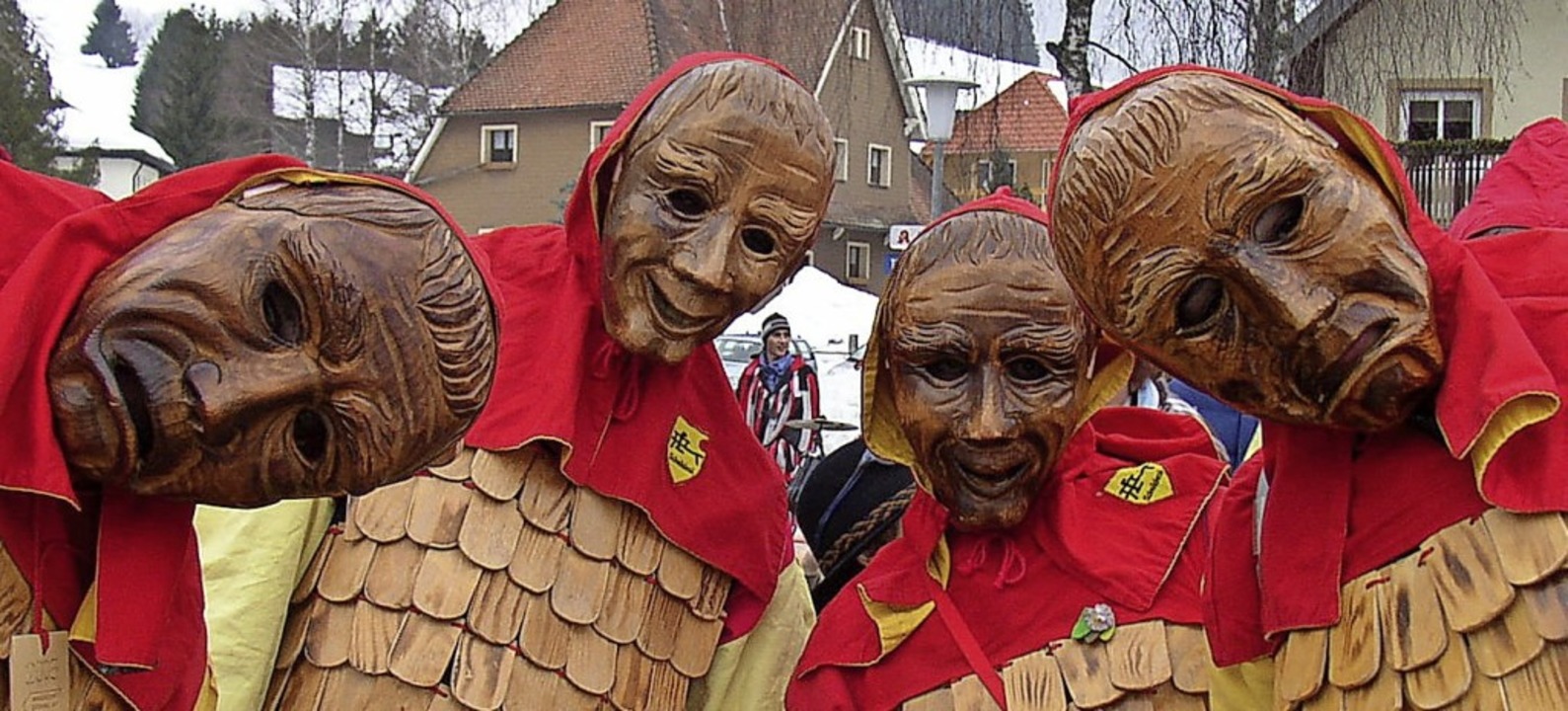 Die Narren stauben ihr Häs ab - Bernau - Badische Zeitung