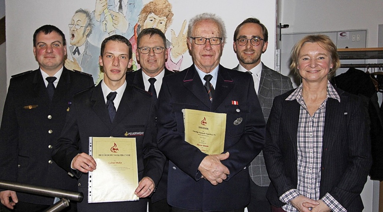 Arbeitsreiches Jahr für die Burkheimer Feuerwehr - Vogtsburg - Badische ...