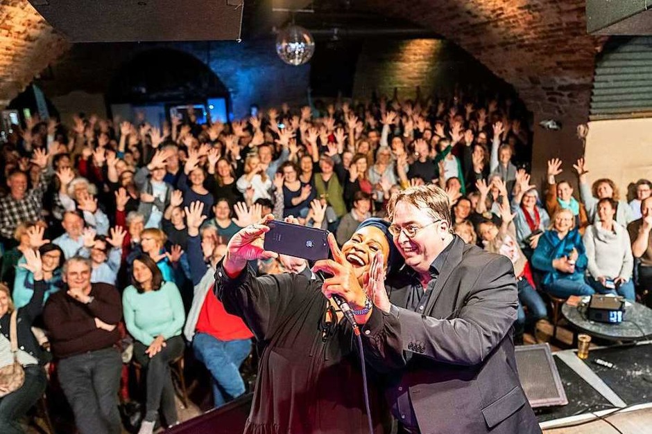 Fotos: Im Jazzhaus beginnt die Saison für den BZ-Singalong - Freiburg - Fotogalerien - Badische ...