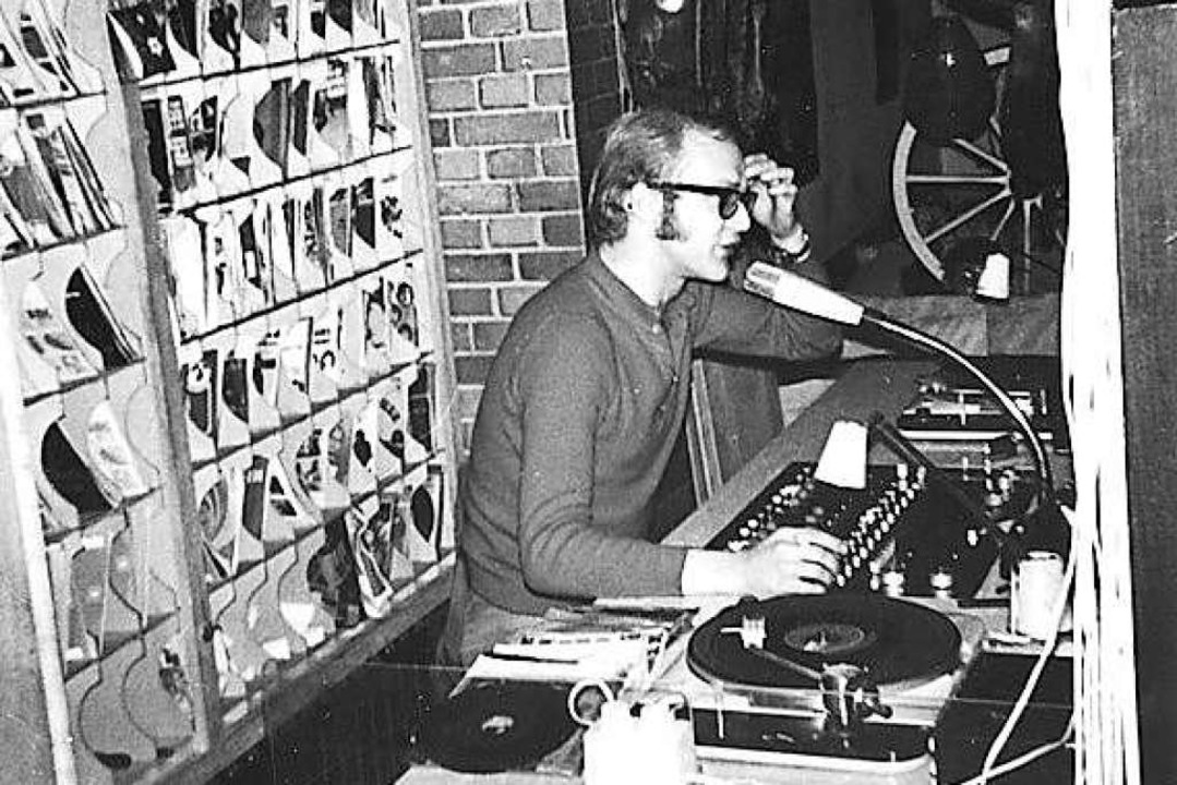 Discjockey Ralph Neubert: "Zu Elvis haben alle geknutscht" - Freiburg ...