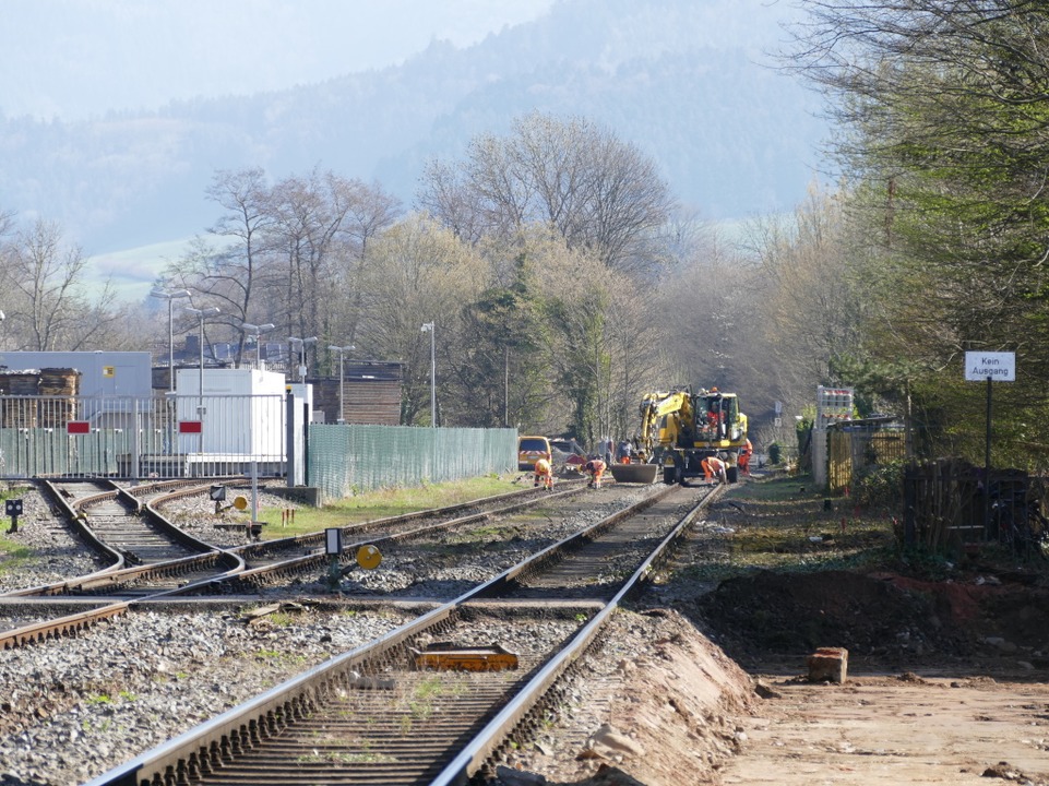 Fotos: So geht die Sanierung der Elztalbahn voran - Waldkirch ...