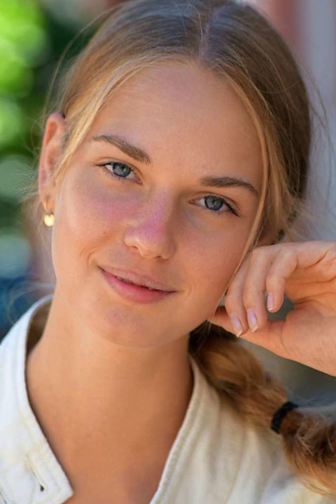 Model aus Wehr schafft es mit ihrem ersten Foto-Shooting in die "Vogue ...