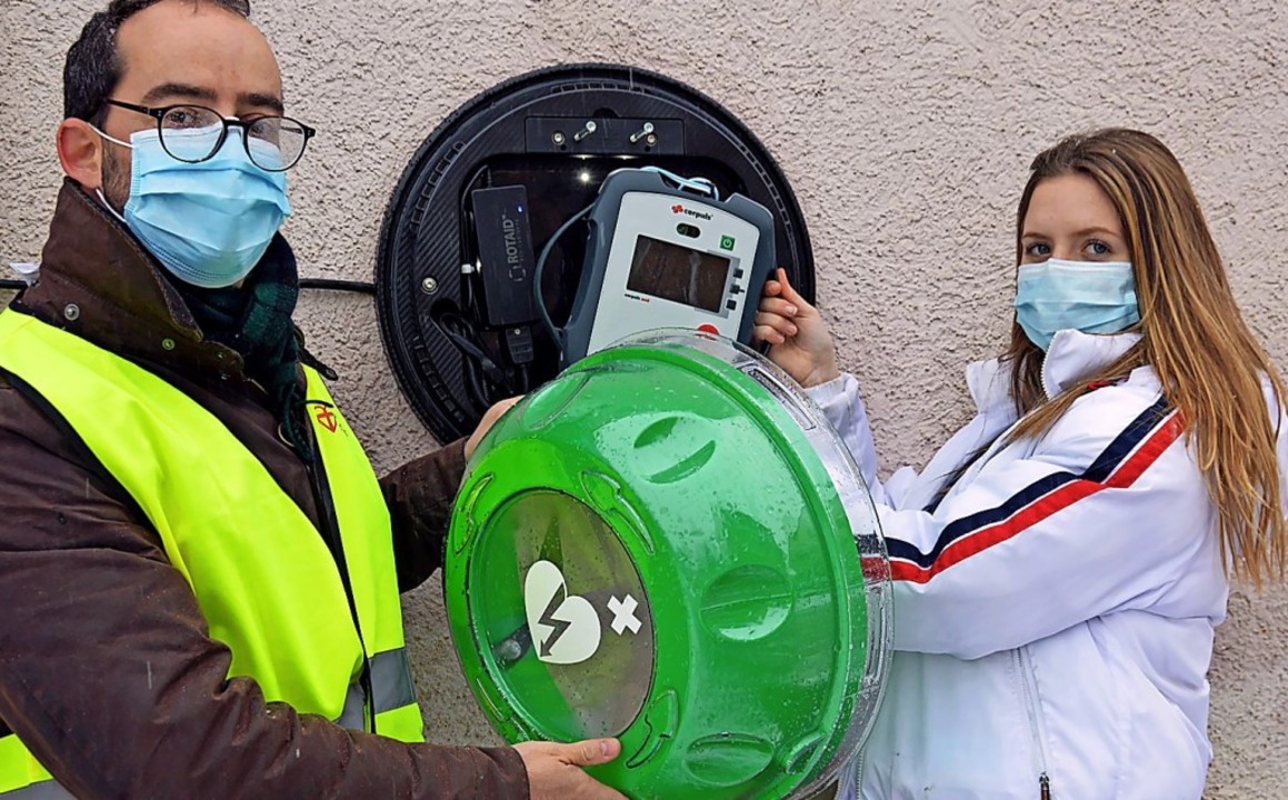 Neuer Laien-Defibrillator ermöglicht Erste Hilfe - Kirchzarten ...