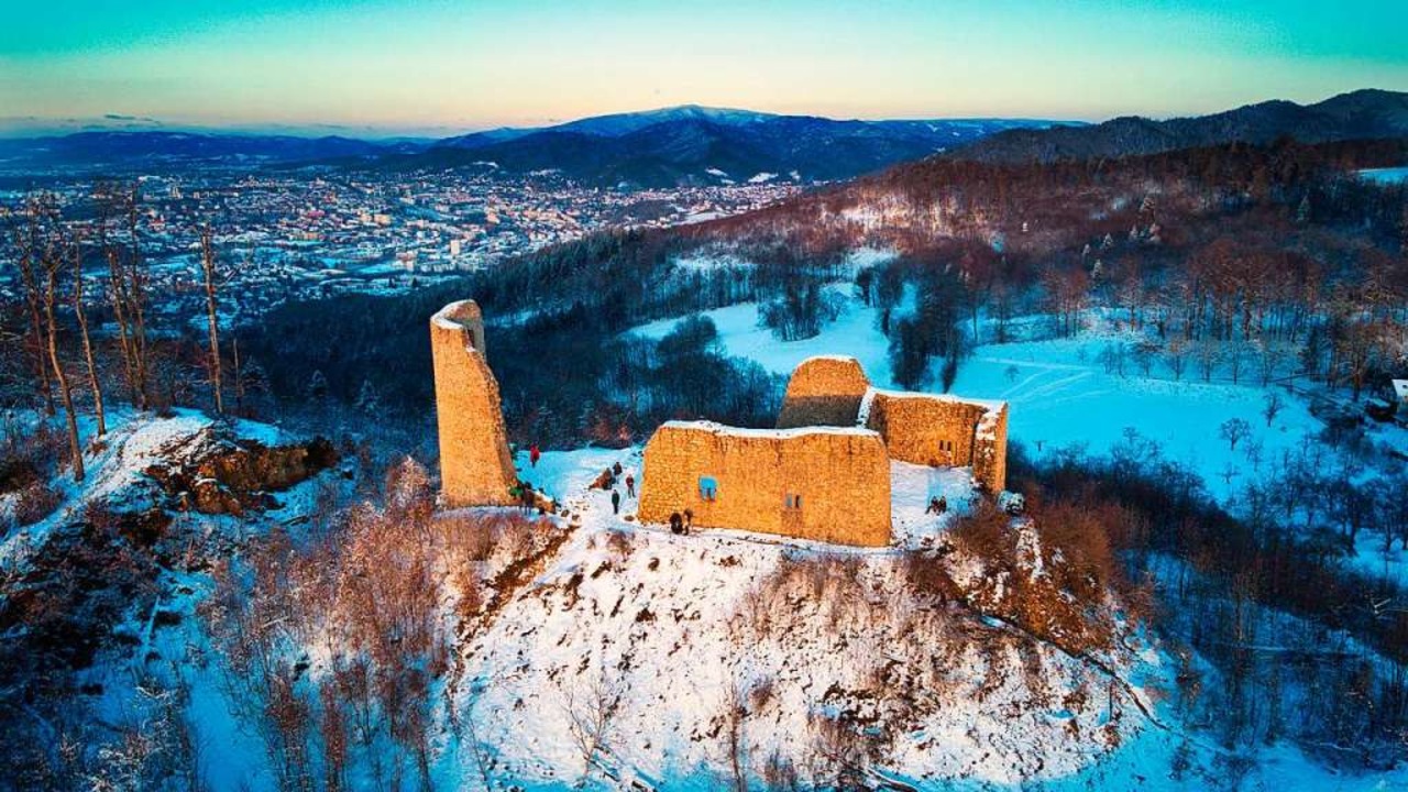 Winterliche Aussicht auf die Schneeburg - Ebringen - Badische Zeitung