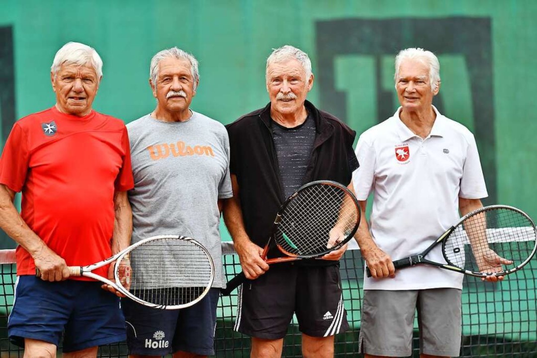 Der Rümminger Gerd Matthis spielt auch mit 82 noch immer in der Liga ...