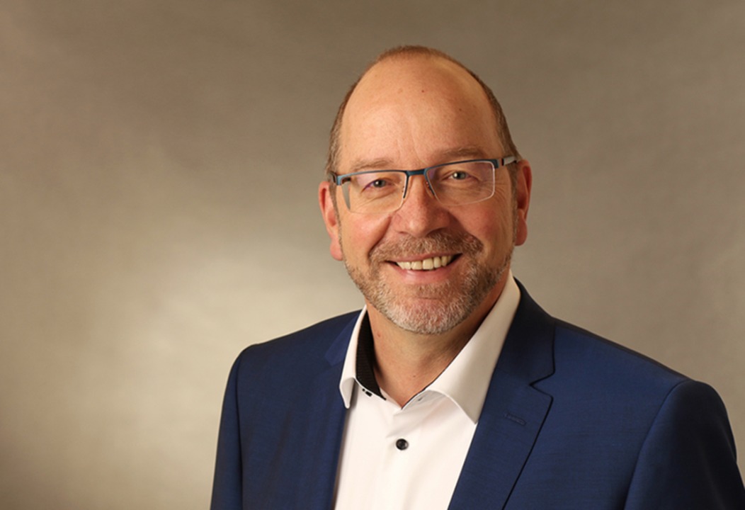 Martin Ries ist der neue Leiter des Lahrer Max-Planck-Gymnasiums - Lahr - Badische Zeitung