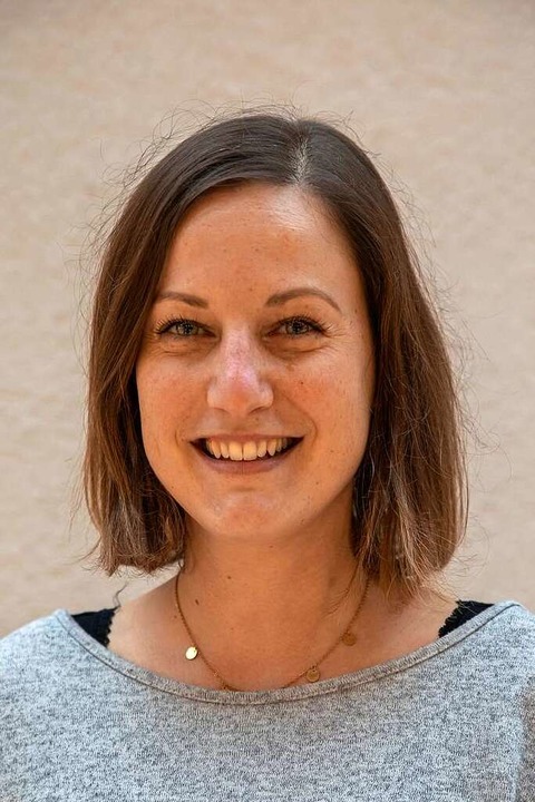 Ehrenamtliche halten das Impf- und Testangebot rund um Freiburg am ...