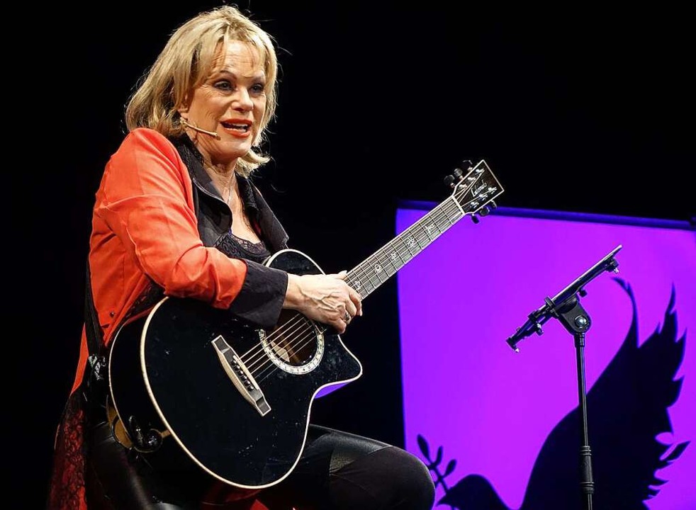 Lisa Fitz: "Ich bin quasi die Dauerbrennerin des Kabaretts" - Bad ...