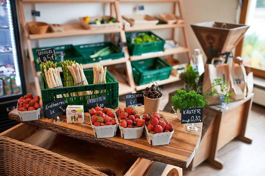 Lukas und Anna Dittus aus Ichenheim züchten Schafe und betreiben einen ...