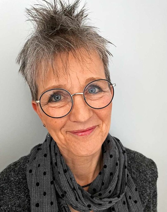 Zwei Künstlerinnen zeigen ihre Werke in der Villa Jamm in Lahr - Lahr ...