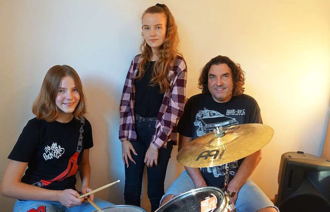 Vater und Töchter gemeinsam auf der Rockbühne in Wehr - Wehr - Badische ...