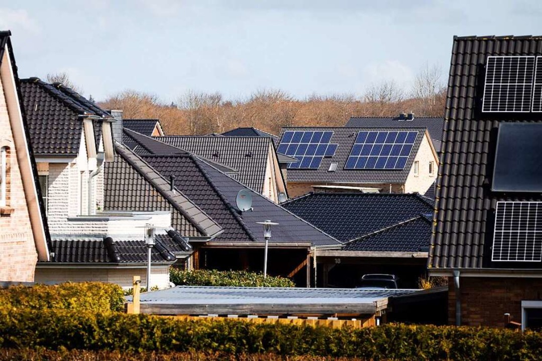 Kretschmann dringt auf Solarpflicht auch für ältere Gebäude - Südwest ... Kretschmann dringt auf Solarpflicht auch für ältere Gebäude - Südwest ...