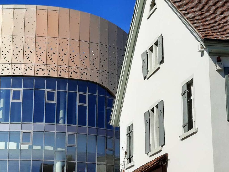 Bei der Eröffnung der Dreiländergalerie in Weil am Rhein richten sich ... Bei der Eröffnung der Dreiländergalerie in Weil am Rhein richten sich ...
