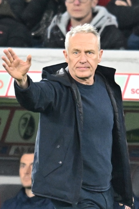 Freiburgs Stürmer Gregoritsch krönt sich gegen Köln zum Kopfballkönig ...