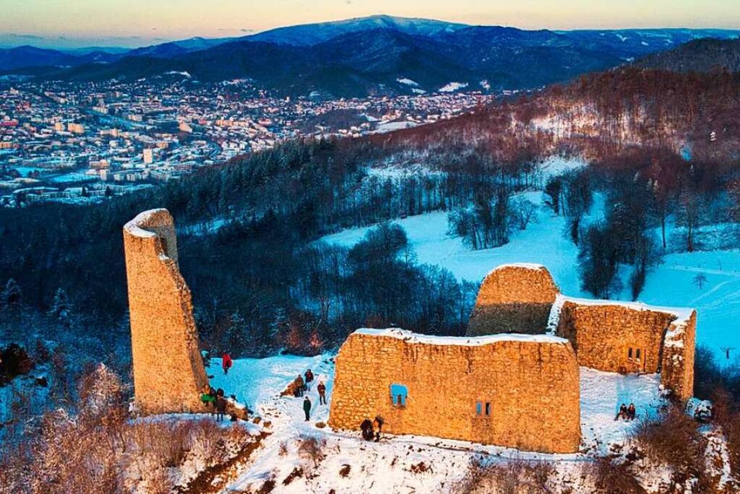 Warum die Schneeburg am Schönberg noch nicht saniert wird - Ebringen ...