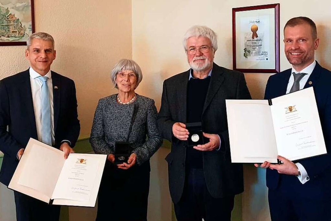 Wie sich zwei Rentner aus Merzhausen für Senioren im Internet einsetzen ...