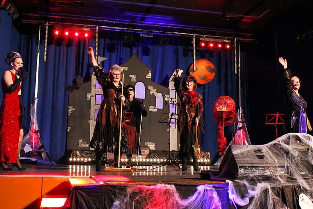 Gruselig-närrisch war der Bunte Abend der Rheingeister in der ...