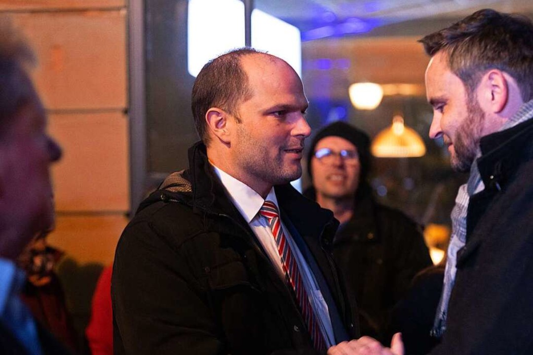 Michael Schmieder gewinnt OB-Wahl in Waldkirch – herbe Niederlage für ...