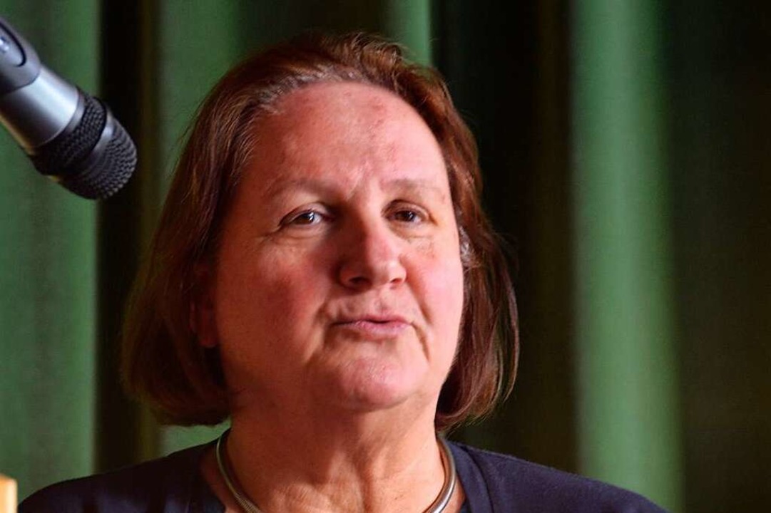 Kultusministerin weiht "größenwahnsinniges" Schul-Projekt in ...