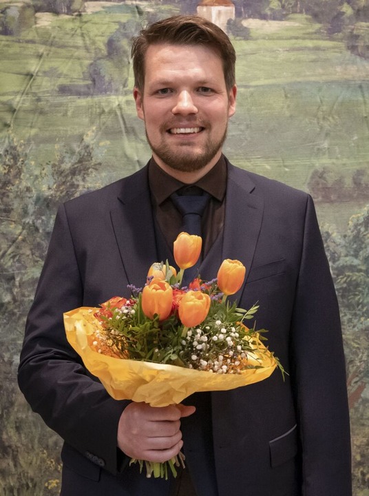 Philipp Lotter gewinnt die Bürgermeisterwahl in Hausen im ersten ...