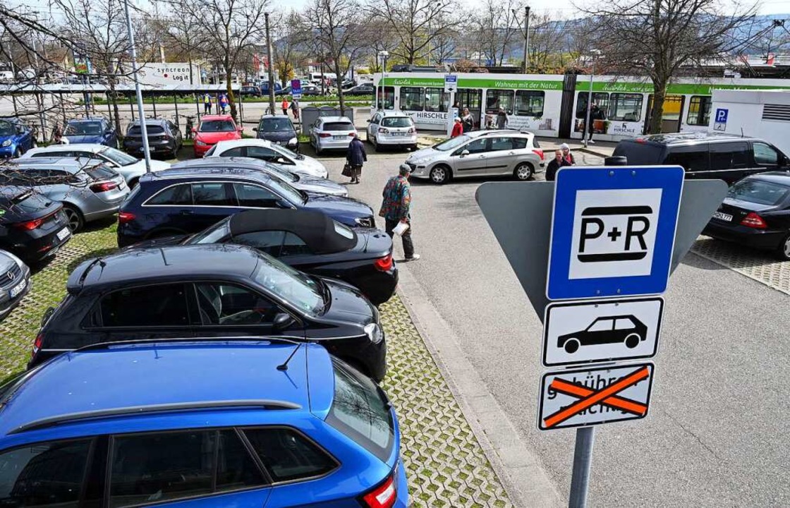 Fünf Freiburger Park+Ride-Parkplätze sind ab Dienstag nur noch mit ...