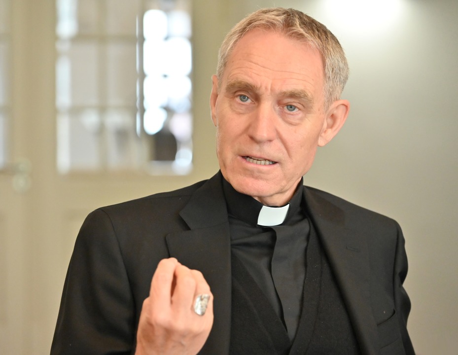 Gänswein-Umzug nach Freiburg steht wohl unmittelbar bevor - Altstadt ...