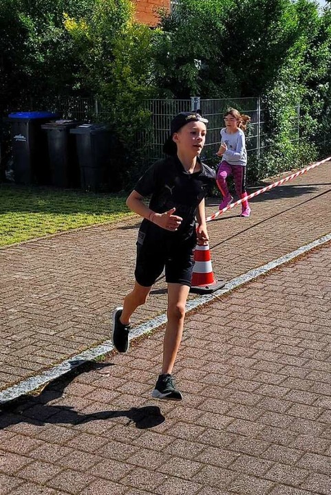 Spendenlauf an der Hebelschule in Rheinfelden-Nollingen: Alle laufen ...